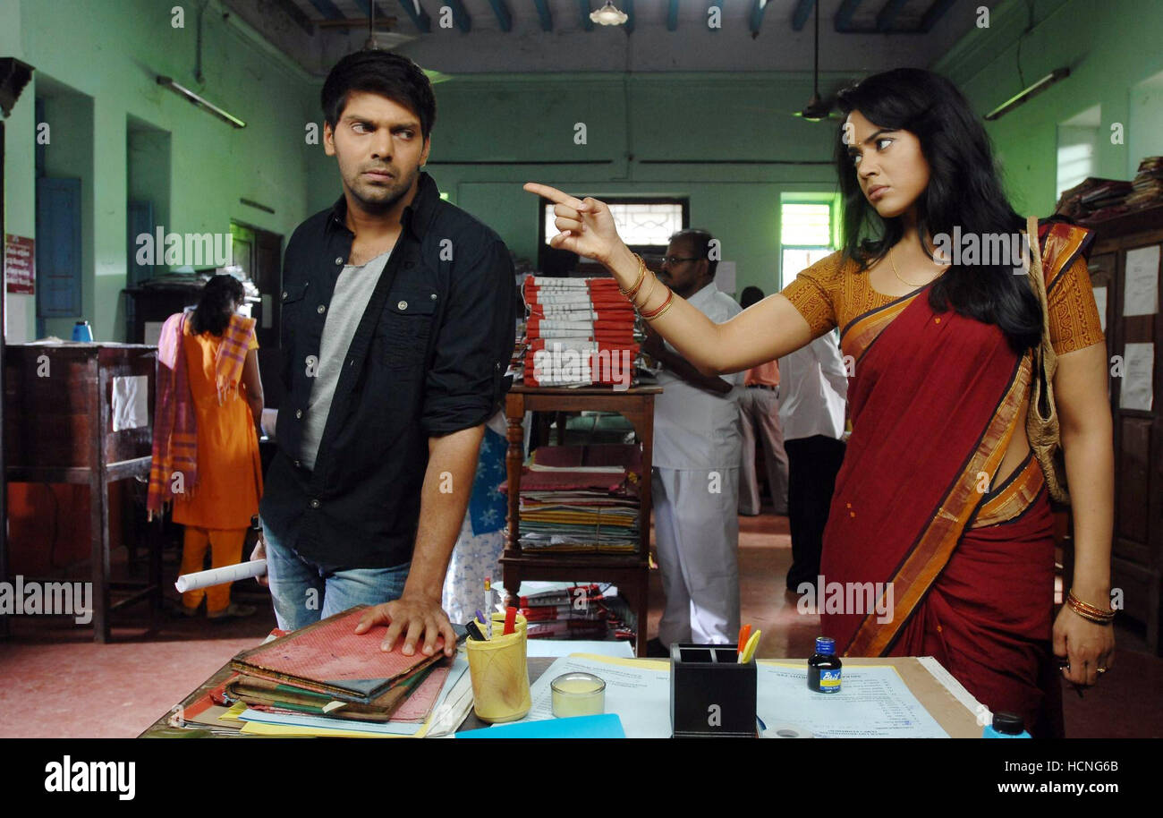 VETTAI, from left: Arya, Sameera Reddy, 2012. ©UTV Motion Pictures ...