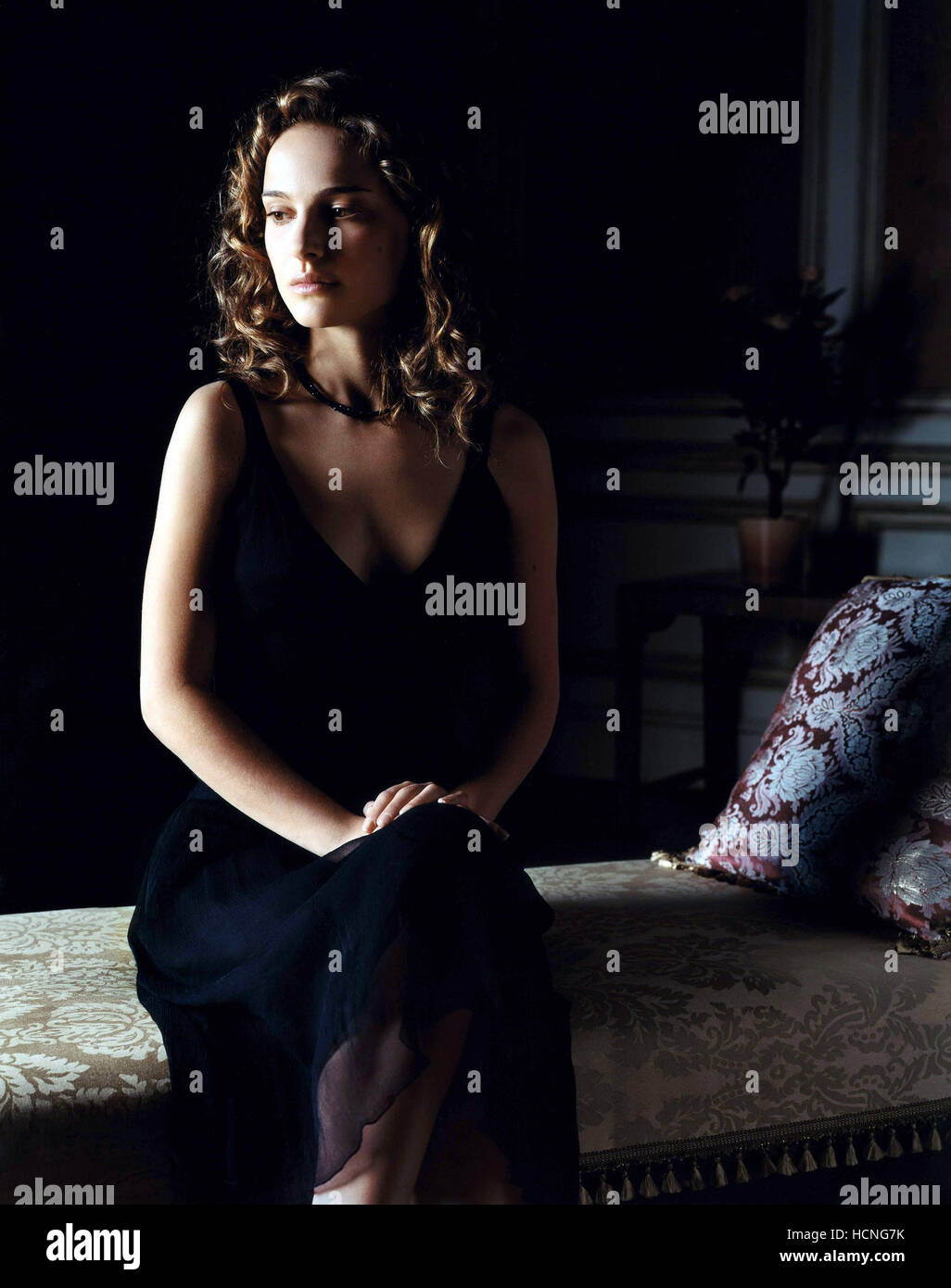 V FOR VENDETTA, Natalie Portman, 2006, ©Warner Bros./courtesy Everett ...
