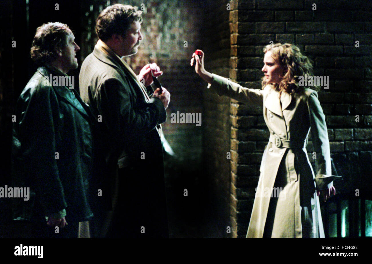 V FOR VENDETTA, Mark Phoenix, Ian Burfield, Natalie Portman, 2006, (c ...