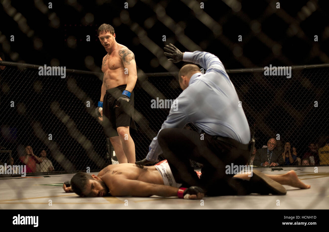 WARRIOR, Tom Hardy (standing), 2010. ph: Chuck Zlotnick/©Lionsgate ...