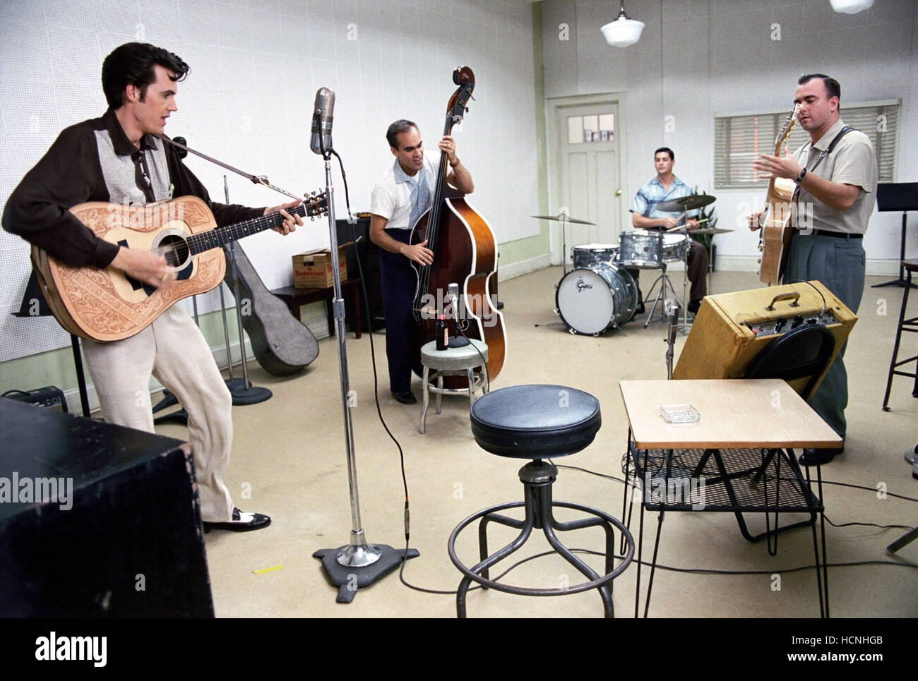 WALK THE LINE, Tyler Hilton (as Elvis Presley), Joe Fick, Ron Perrone ...