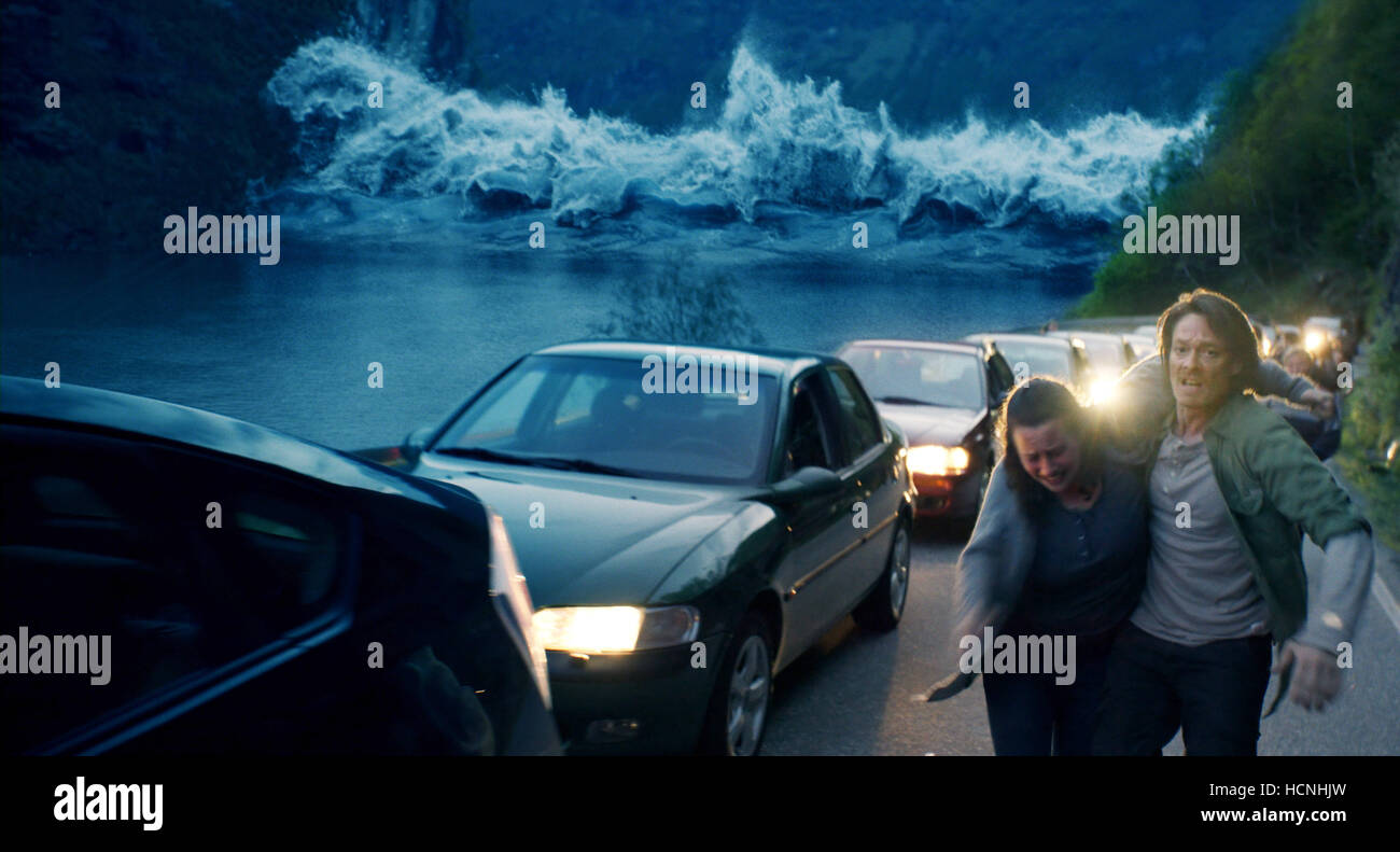 THE WAVE, (aka BOLGEN), from left: Silje Breivik, Kristoffer Joner ...