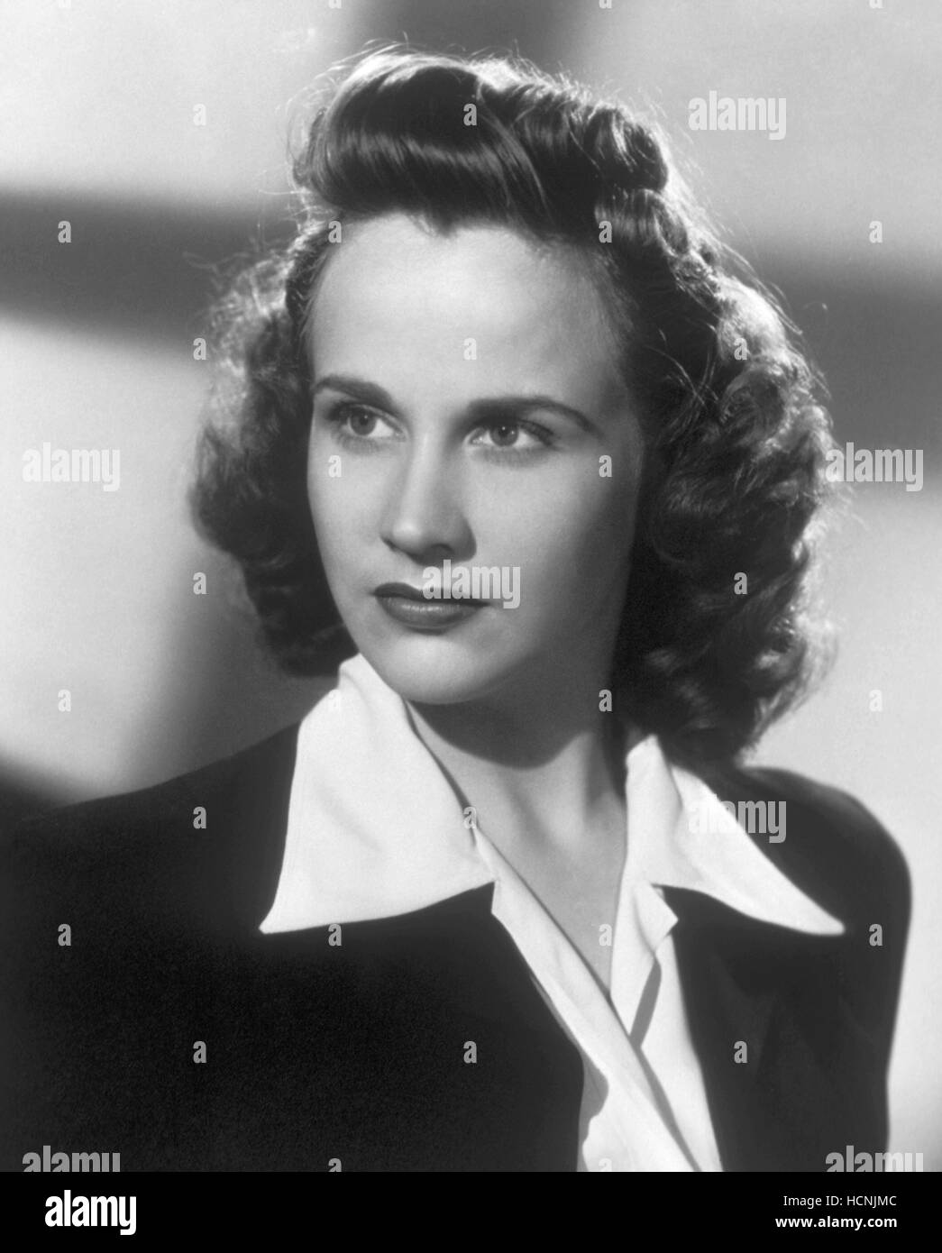 WHEN STRANGERS MARRY, (aka BETRAYED), Kim Hunter, 1944 Stock Photo - Alamy