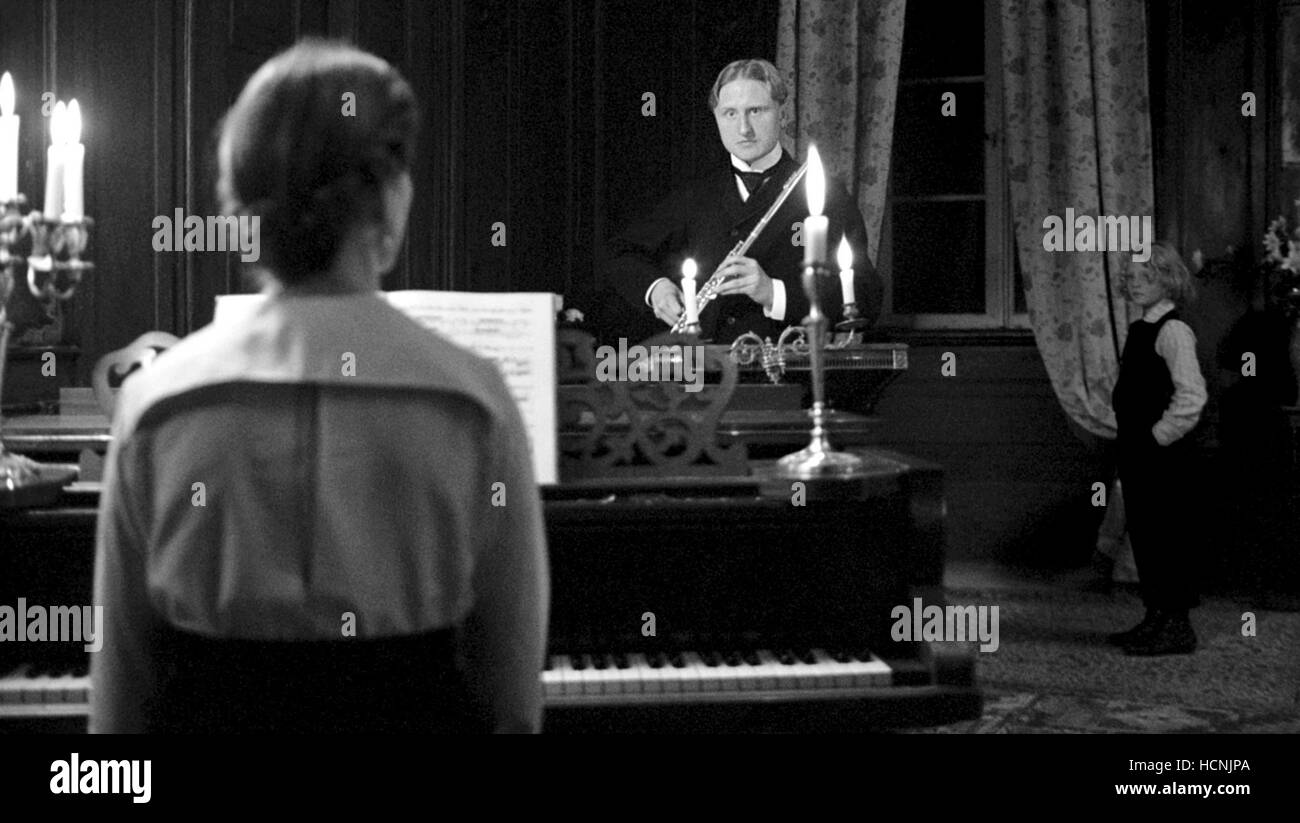 THE WHITE RIBBON, (aka DAS WEISSE BAND-EINE DEUTSCHE KINDERGESCHICHTE ...