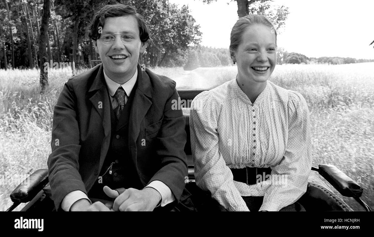 THE WHITE RIBBON, (aka DAS WEISSE BAND-EINE DEUTSCHE KINDERGESCHICHTE ...