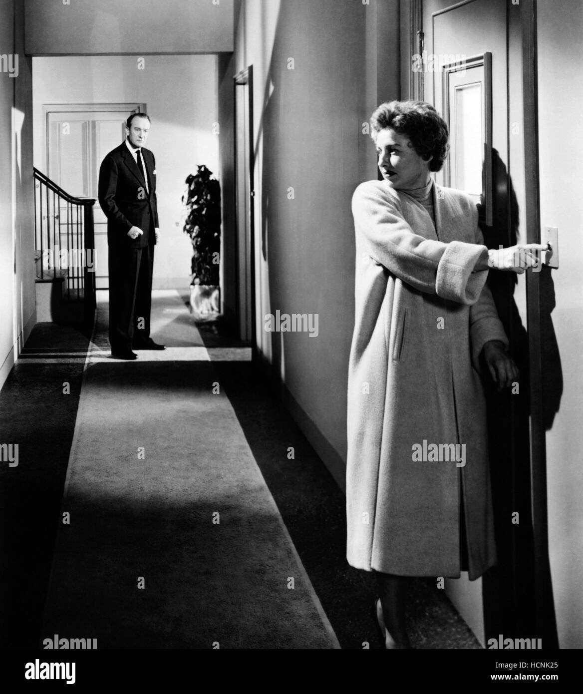 WITNESS TO MURDER, George Sanders, Barbara Stanwyck, 1954 Stock Photo ...