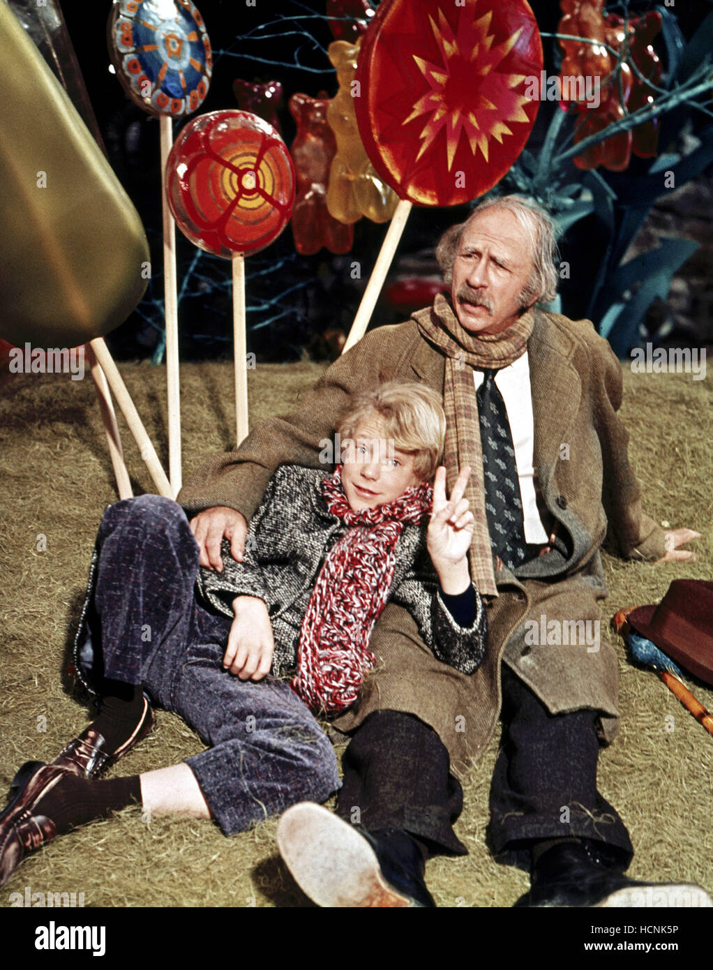 WILLY WONKA AND THE CHOCOLATE FACTORY, Peter Ostrum, Jack Albertson ...