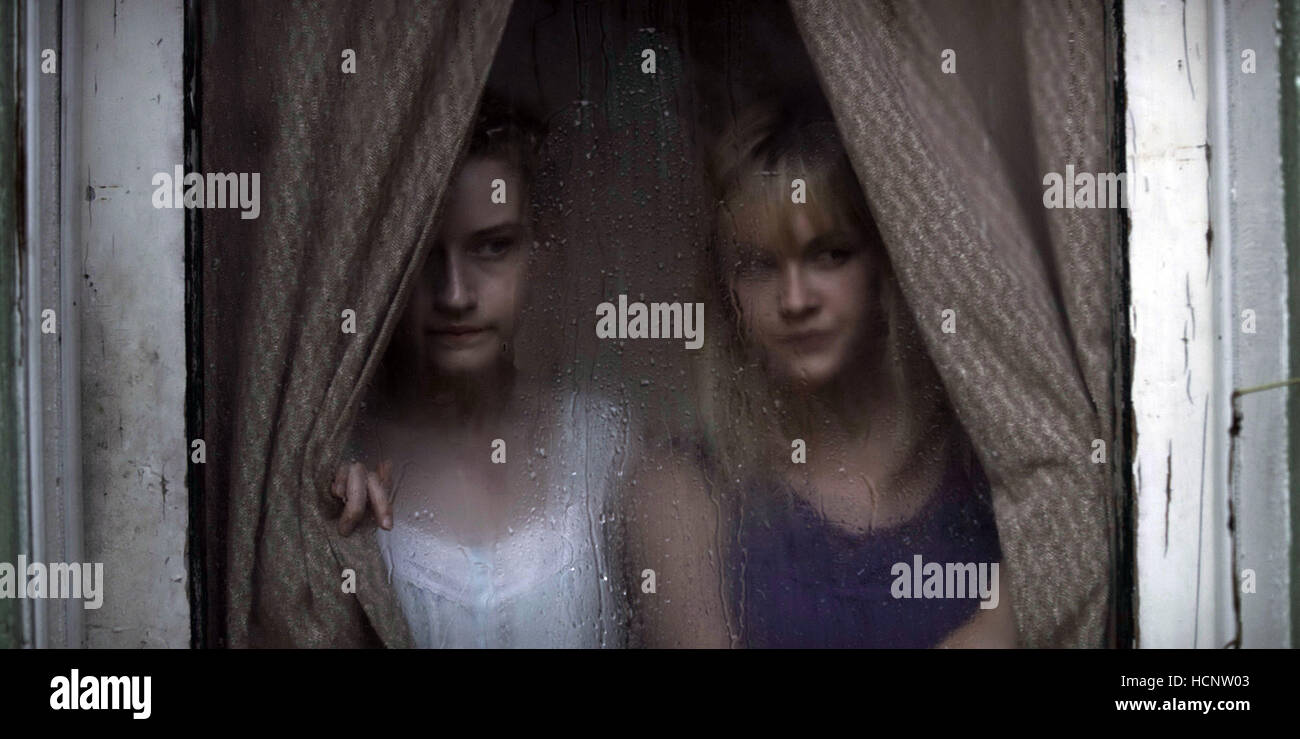 WE ARE WHAT WE ARE, from left: Julia Garner, Ambyr Childers, 2013. ph ...