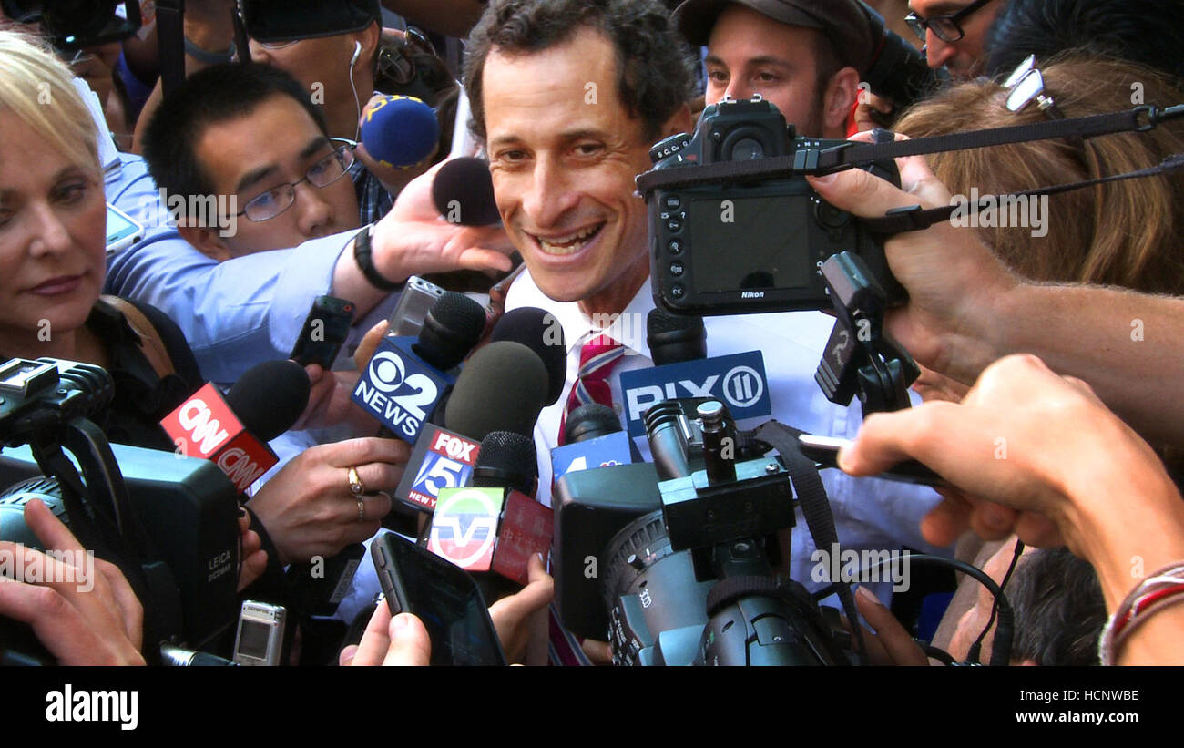 WEINER, Anthony Weiner (center), 2016. © Sundance Selects /Courtesy ...