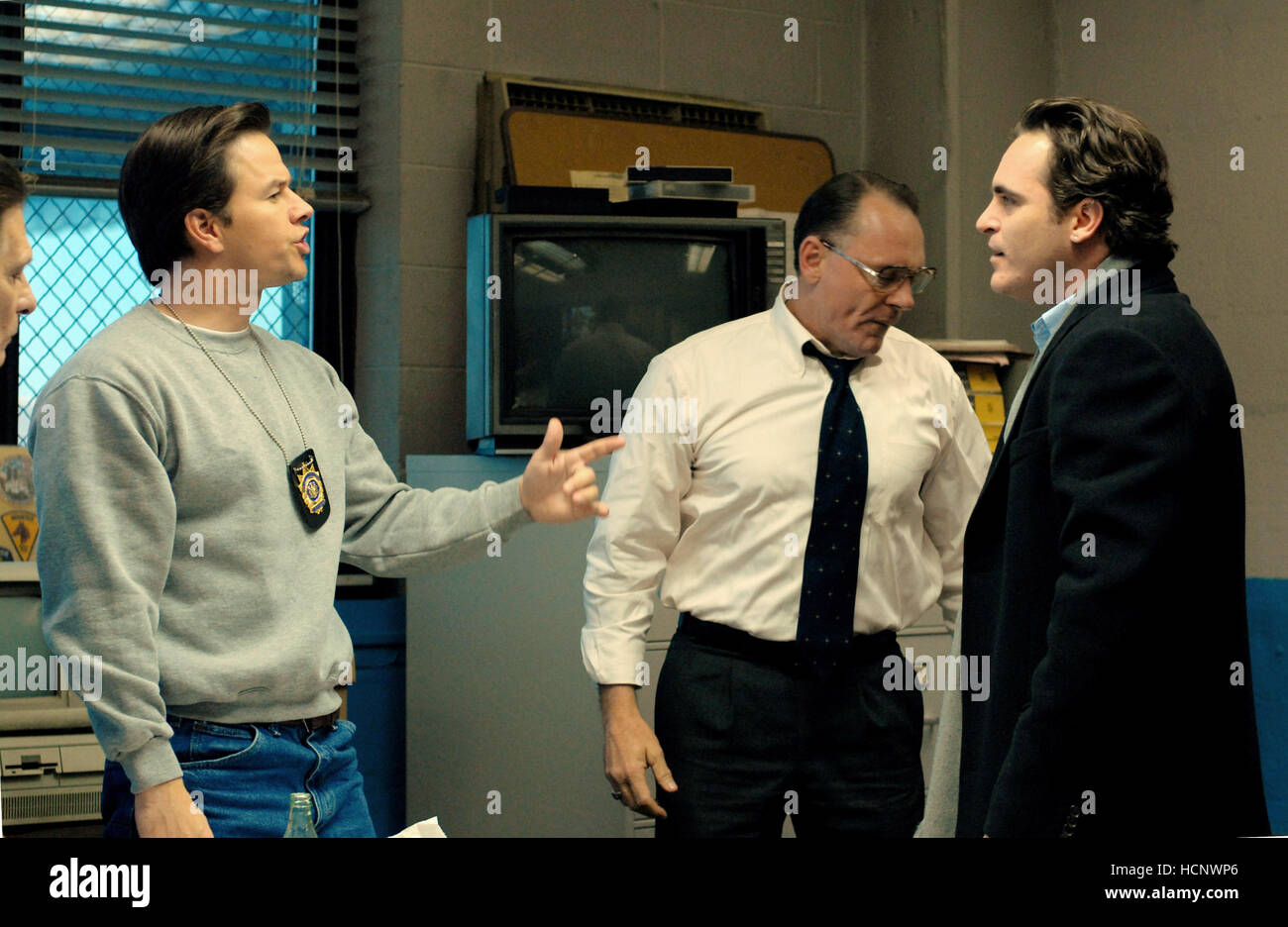 WE OWN THE NIGHT, Mark Wahlberg (second from left), Joaquin Phoenix ...
