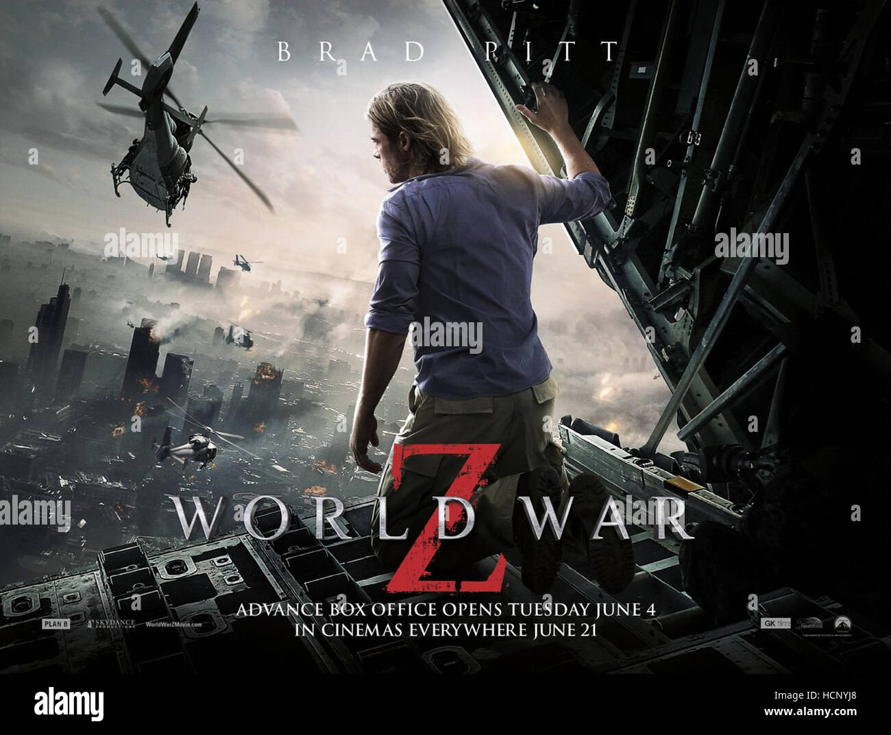 WORLD WAR Z, British poster art, Brad Pitt, 2013. ©Paramount Pictures ...