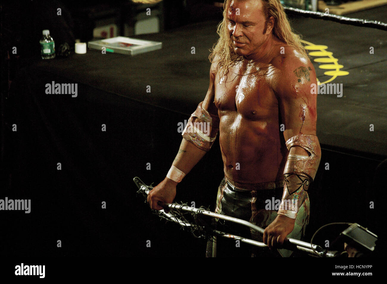 THE WRESTLER, Mickey Rourke, 2008. TM and ©Copyright Twentieth Century ...