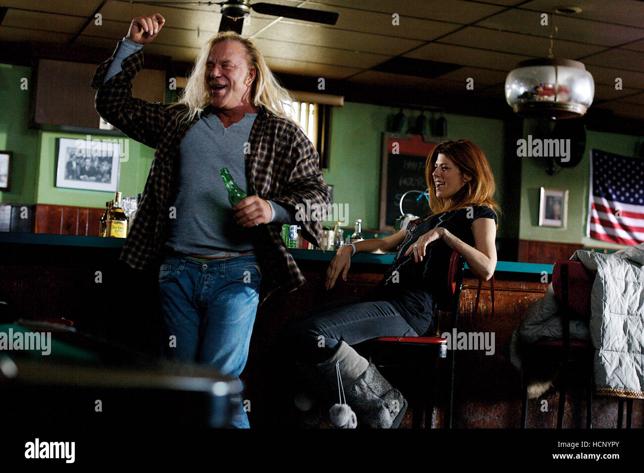 THE WRESTLER, from left: Mickey Rourke, Marisa Tomei, 2008. TM and ...