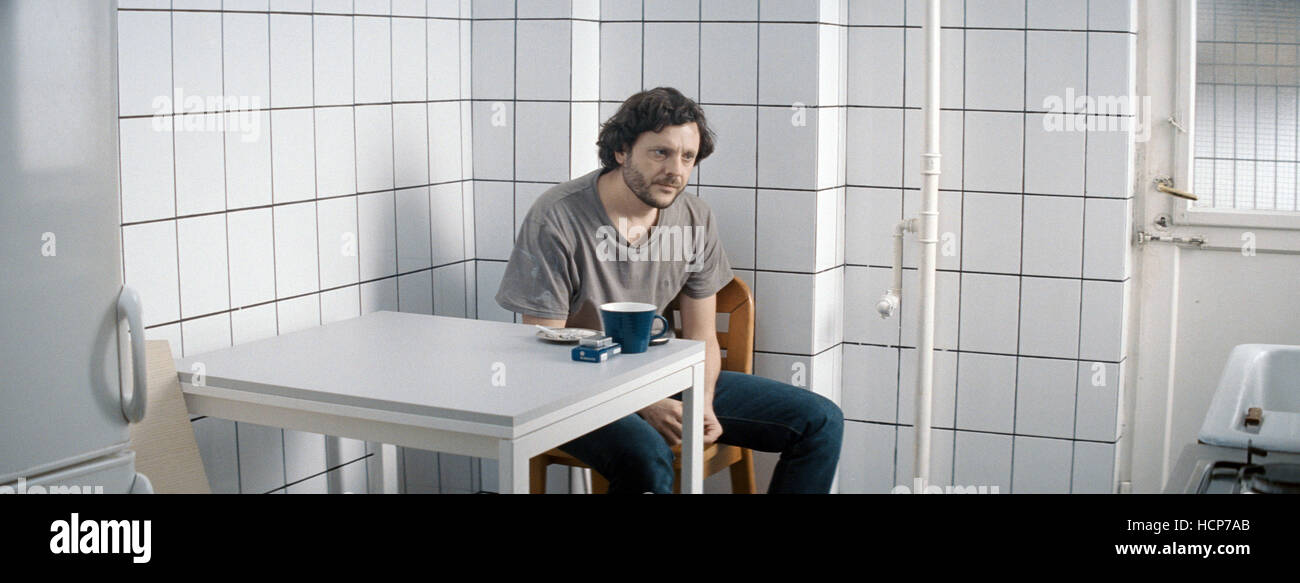 WHEN EVENING FALLS ON BUCHAREST OR METABOLISM, (aka CAND SE LASA SEARA ...