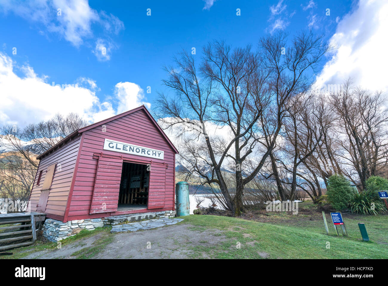 Classic shore house hi-res stock photography and images - Alamy