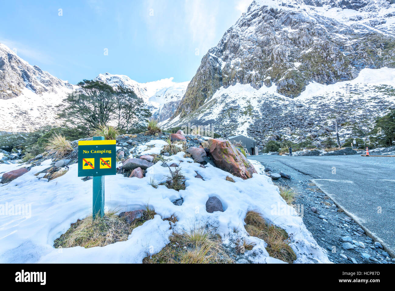 No camping sign near milford sound entry, New Zealand Stock Photo - Alamy