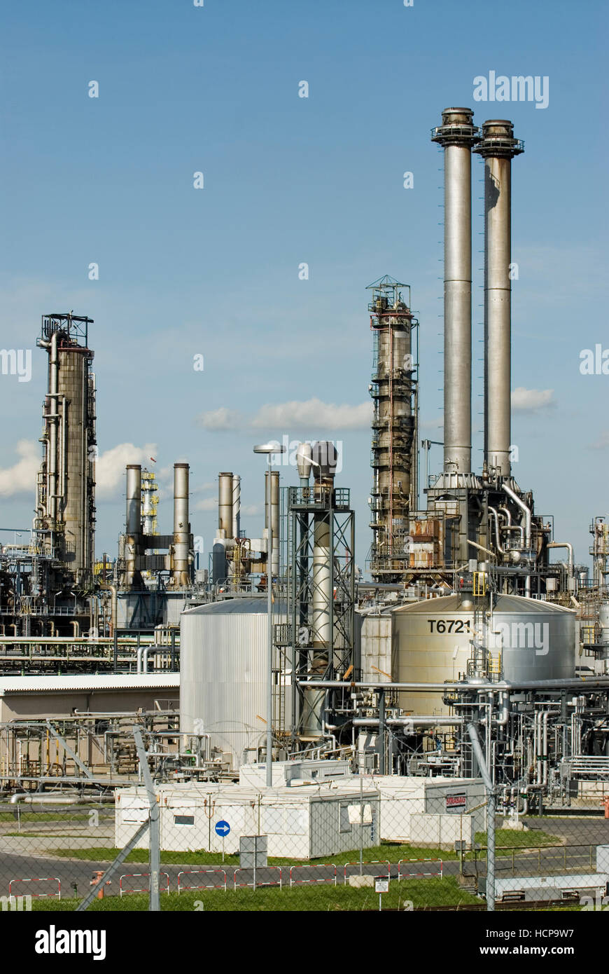 Schwechat refinery hi-res stock photography and images - Alamy