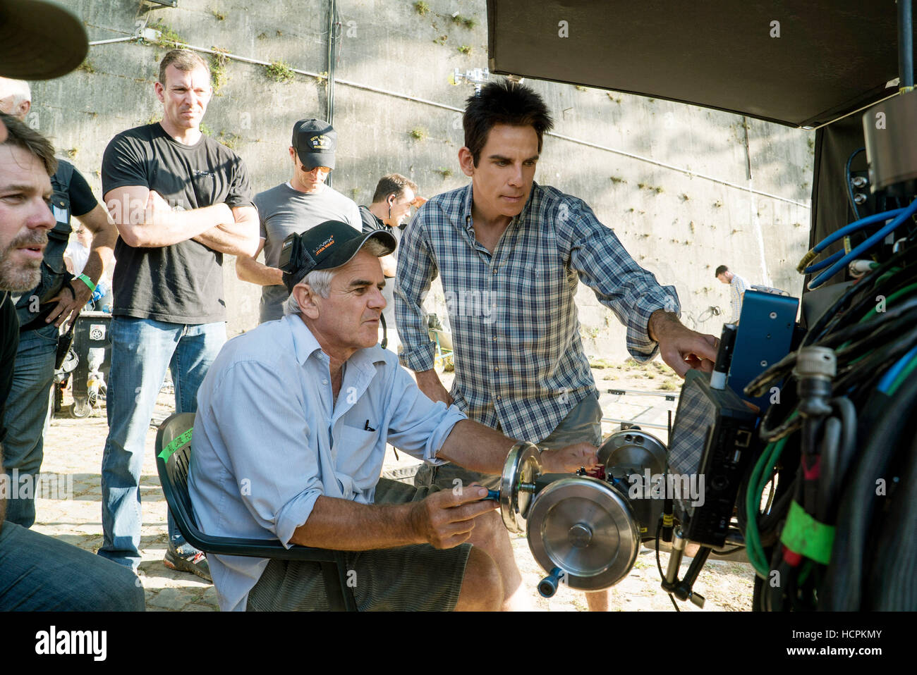 ZOOLANDER 2, center, from left: 'A' camera operator Philippe Carr ...