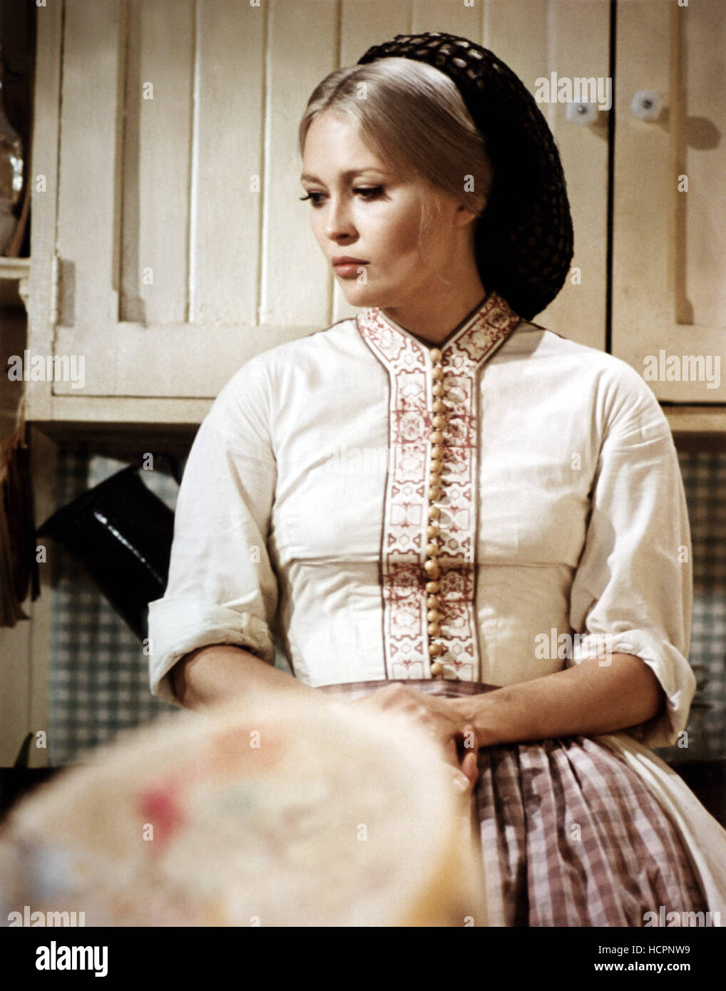 LITTLE BIG MAN, Faye Dunaway, 1970 Stock Photo - Alamy
