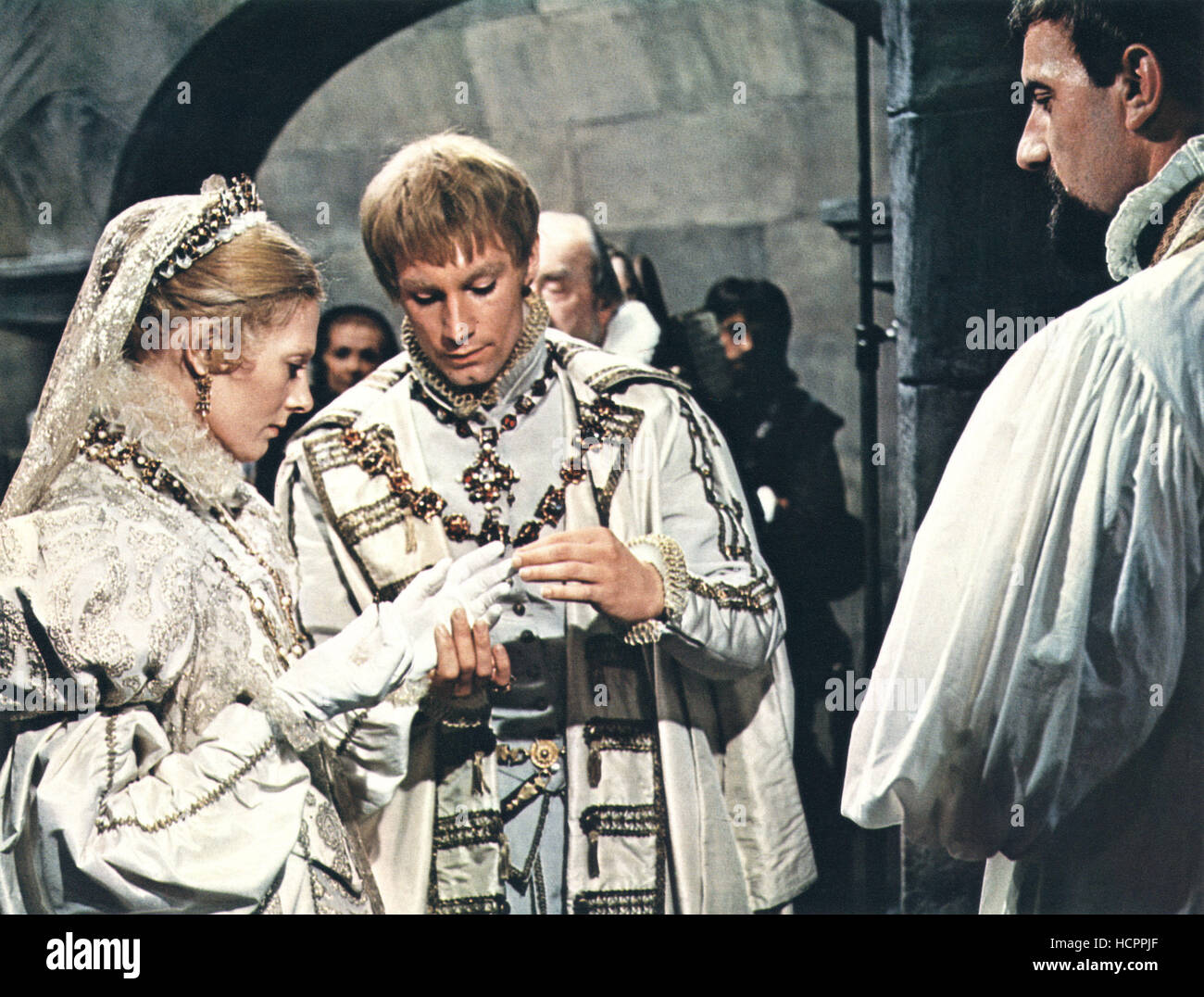 MARY QUEEN OF SCOTS, Vanessa Redgrave, Timothy Dalton, 1971 Stock Photo ...