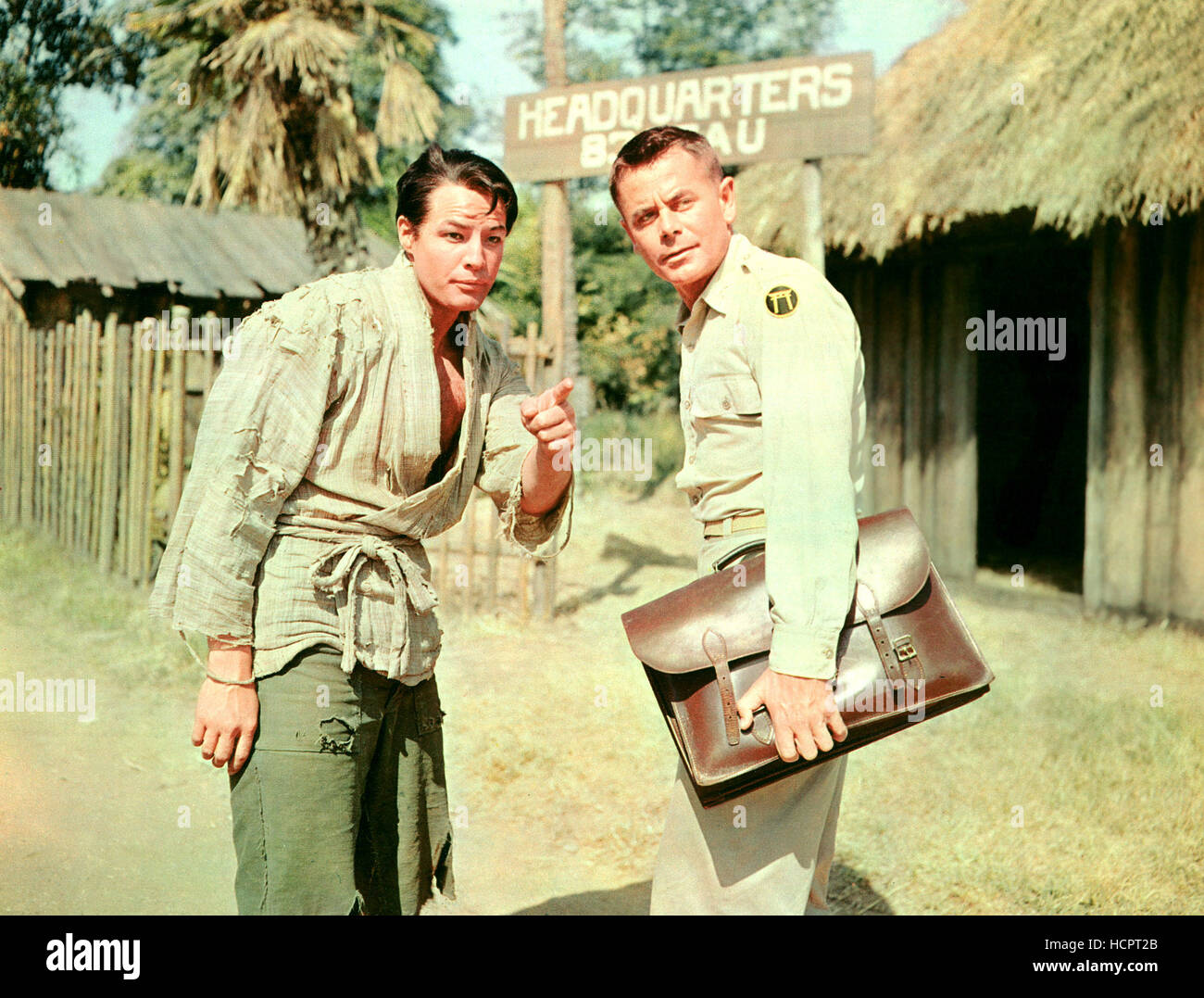 THE TEAHOUSE OF THE AUGUST MOON, Marlon Brando, Glenn Ford, 1956 Stock ...