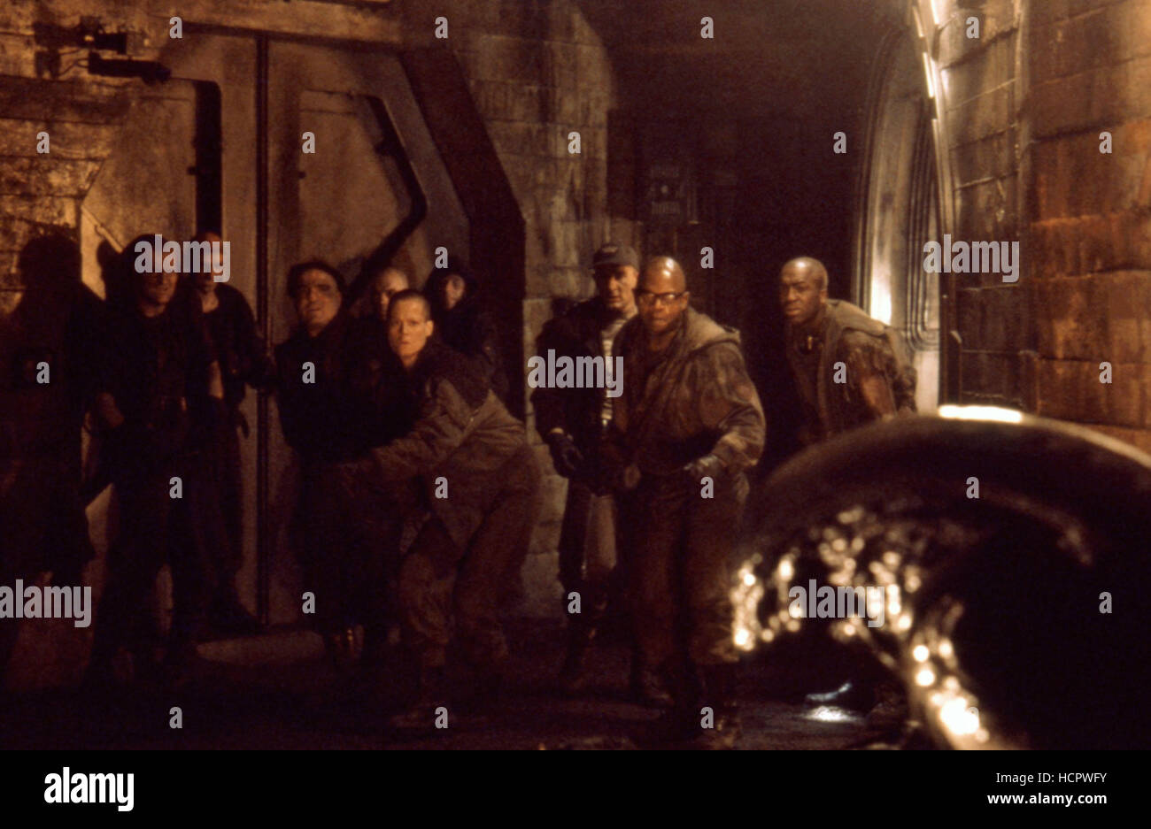 ALIEN 3, Sigourney Weaver (center left), Charles S. Dutton (center ...