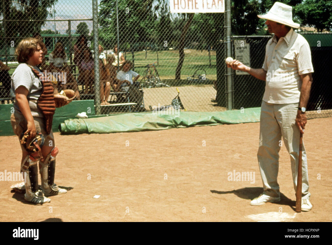 THE BAD NEWS BEARS, Walter Matthau, 1976 Stock Photo - Alamy