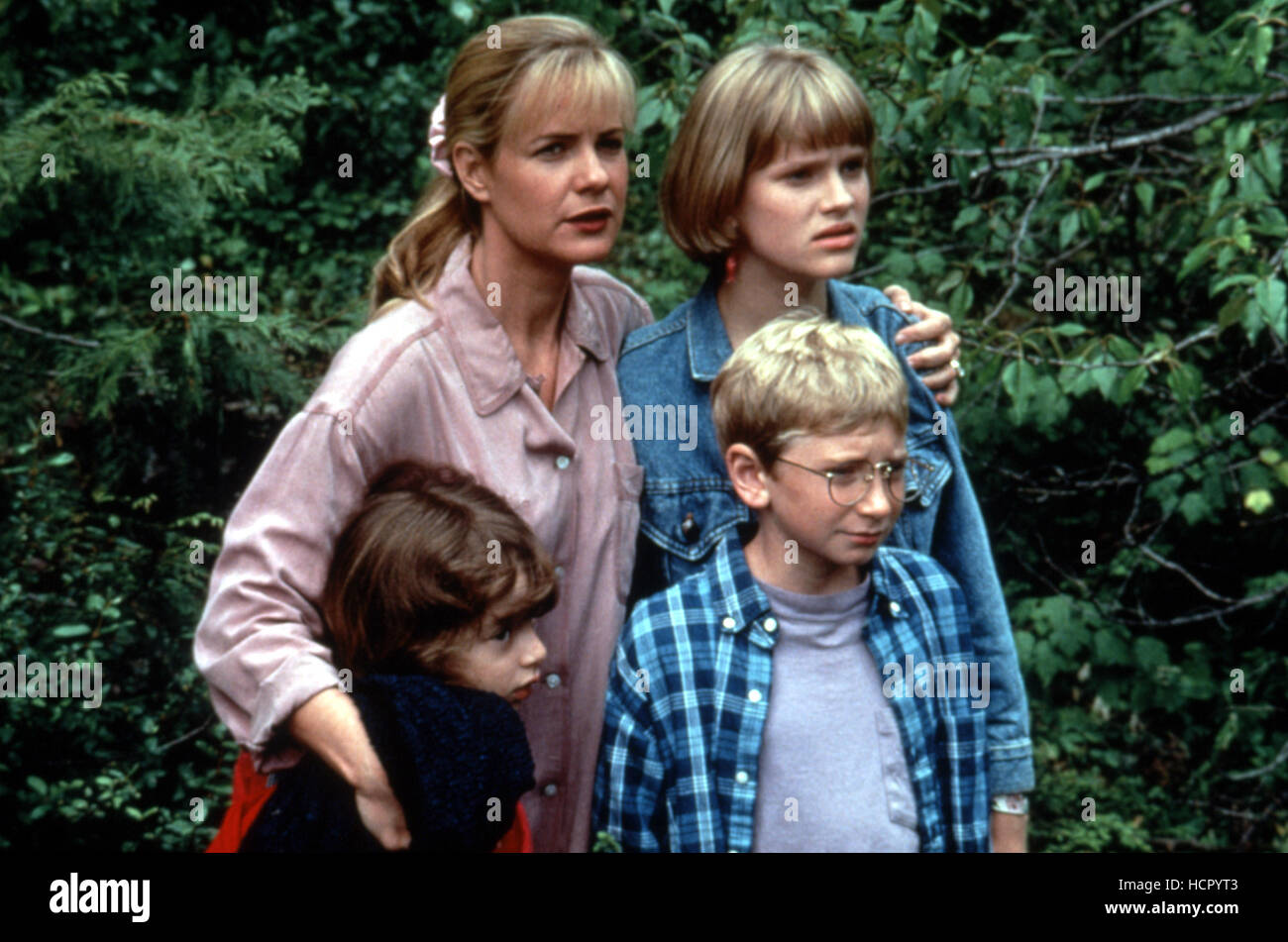 BEETHOVEN'S 2ND, Sarah Rose Karr, Bonnie Hunt, Christopher Castile ...