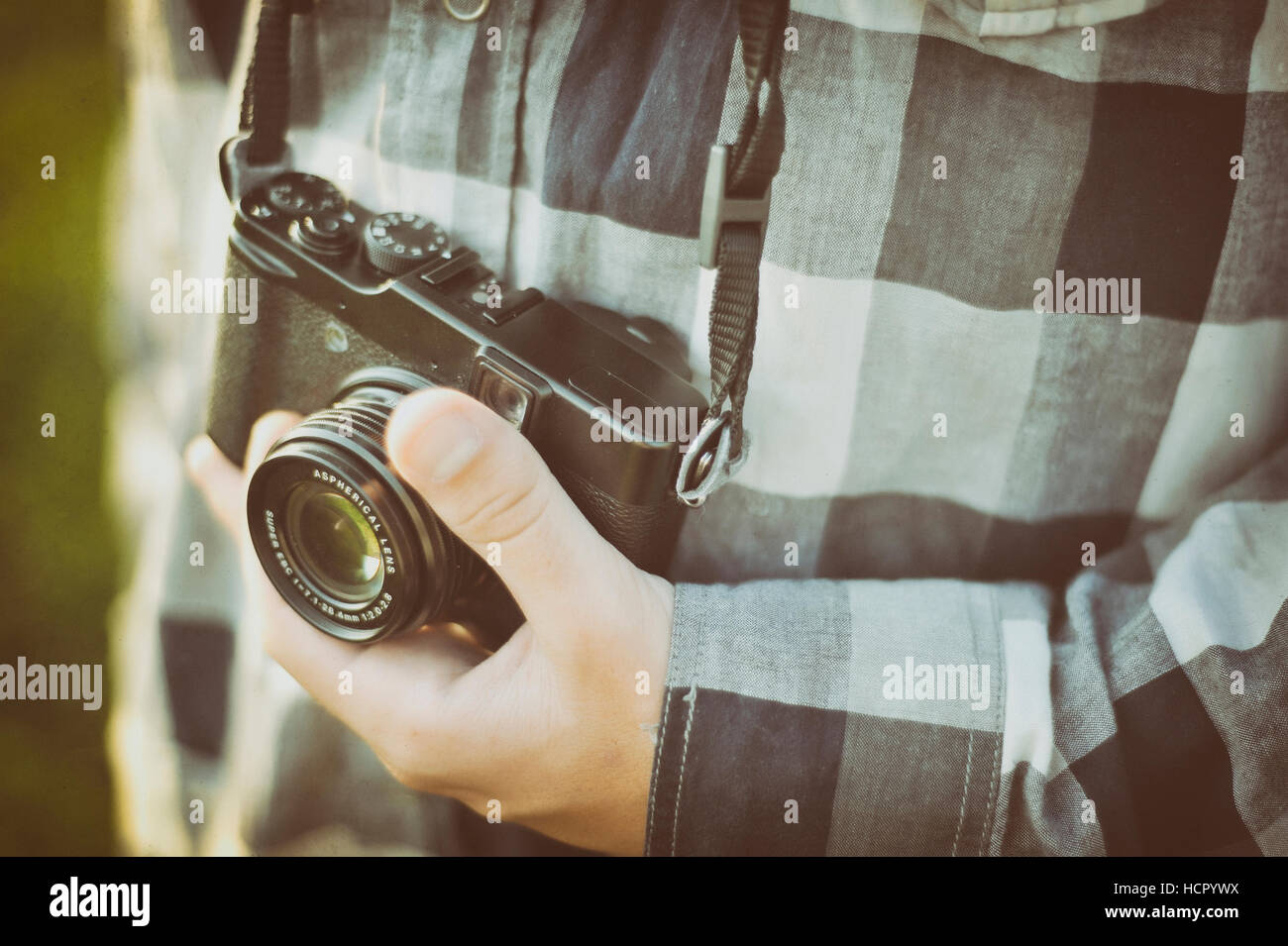 Man and camera hi-res stock photography and images - Alamy