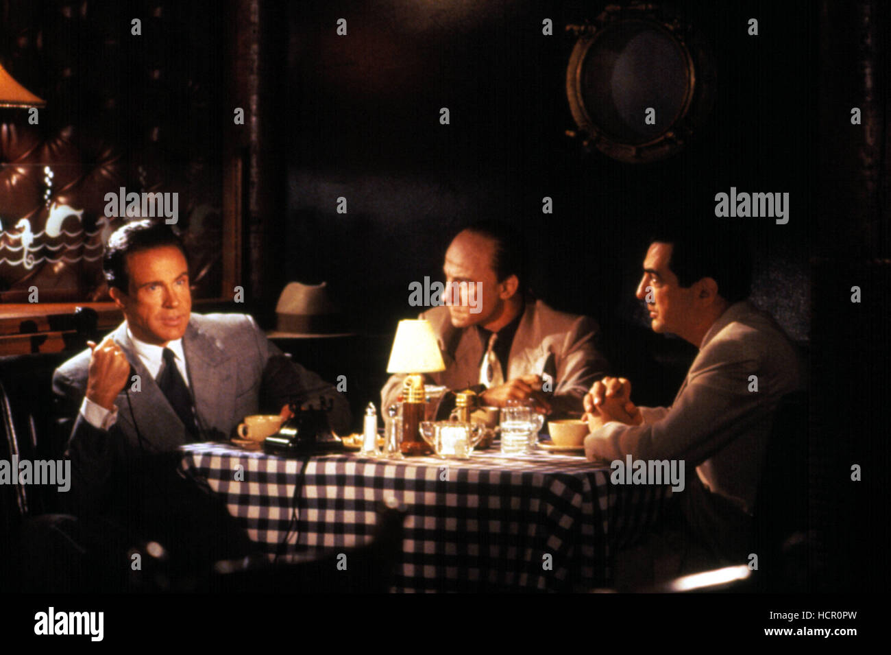 BUGSY, Warren Beatty, Harvey Keitel, Joe Mantegna, 1991 Stock Photo - Alamy