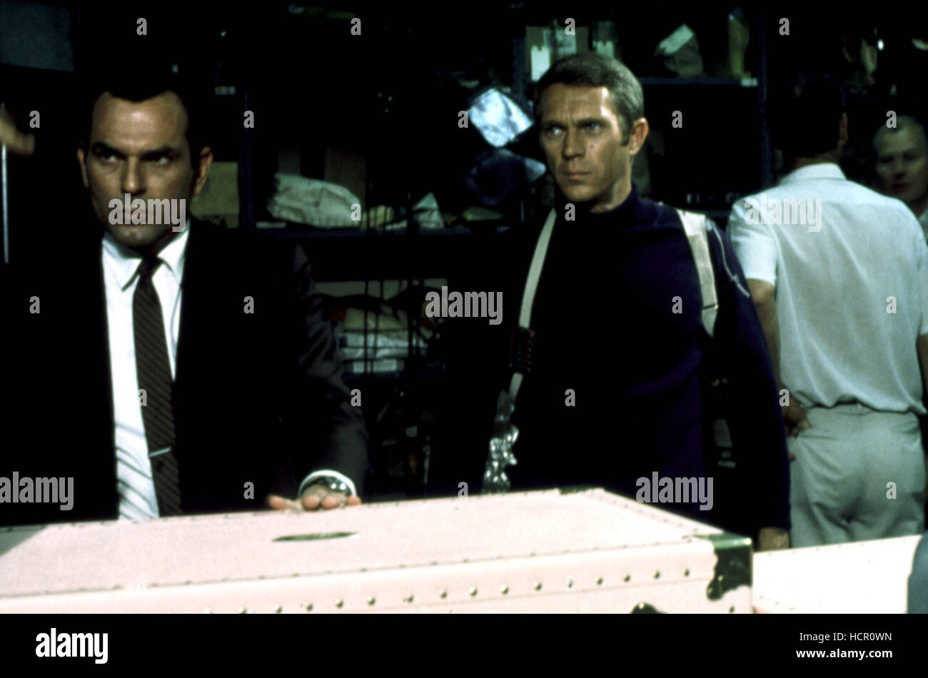 BULLITT, Don Gordon, Steve McQueen, 1968, evidence room Stock Photo - Alamy