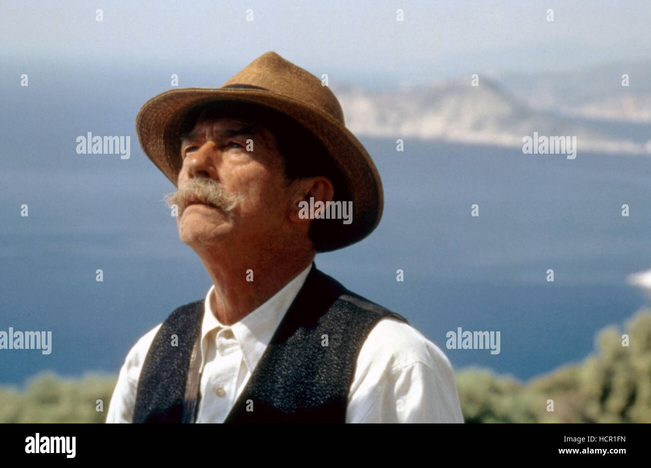 CAPTAIN CORELLI'S MANDOLIN, John Hurt, 2001, (c) Universal/courtesy ...