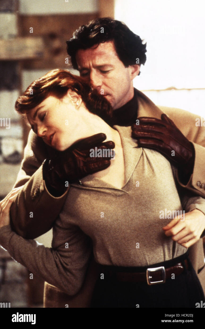 CLEAR AND PRESENT DANGER, Ann Magnuson, Joaquim de Almeida, 1994, (c ...