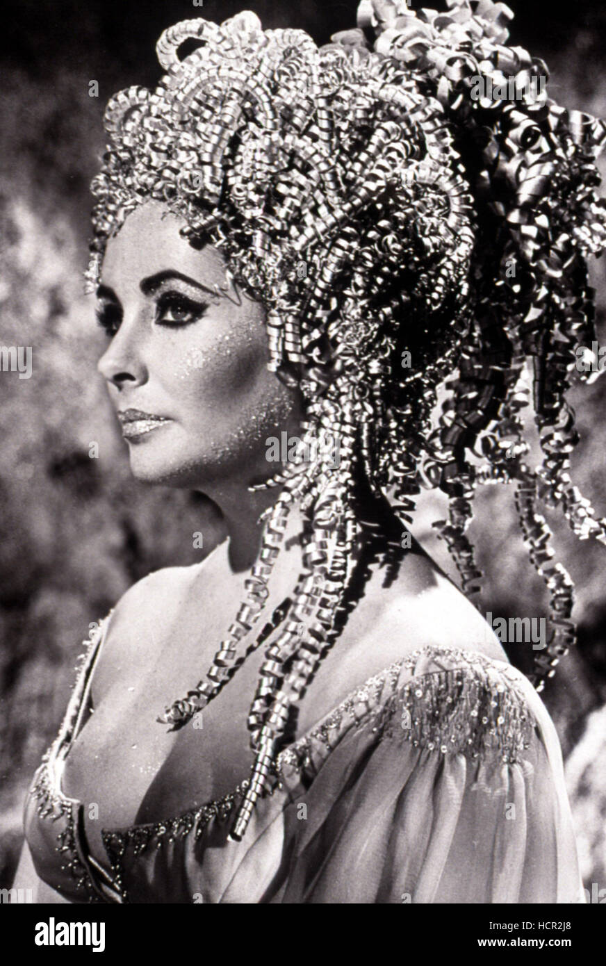 DOCTOR FAUSTUS, 1967 Elizabeth Taylor Stock Photo - Alamy
