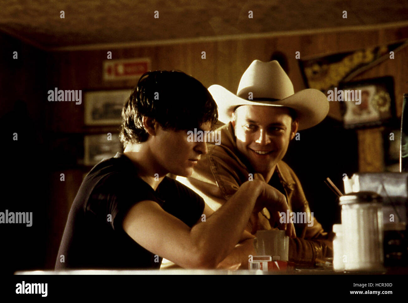 CLAY PIGEONS, Joaquin Phoenix, Vince Vaughn, 1998, restaurant Stock ...