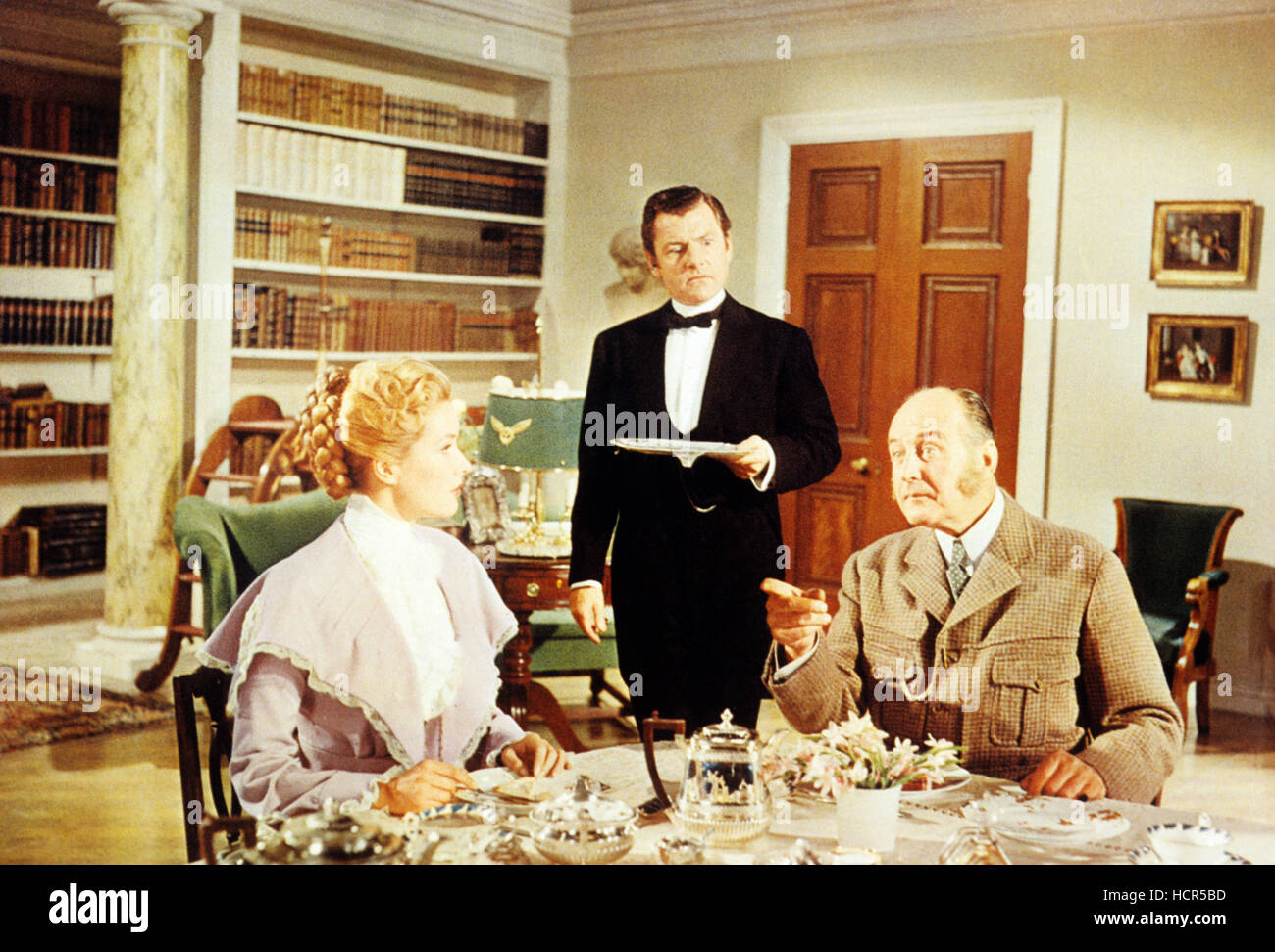 THE ADMIRABLE CRICHTON, (aka PARADISE LAGOON), from left: Sally Ann ...