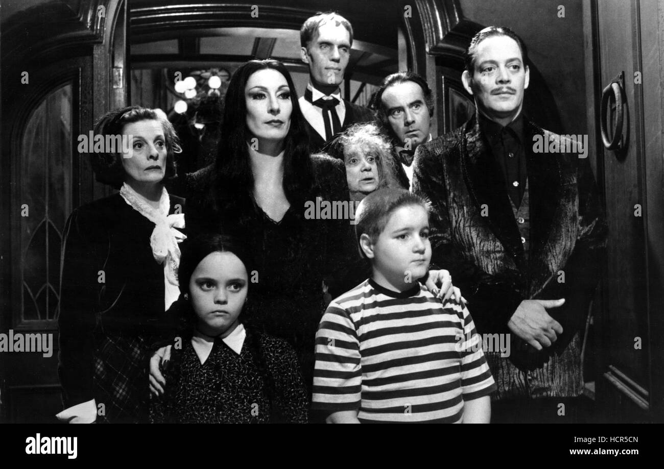 THE ADDAMS FAMILY, Dana Ivey, Christina Ricci, Anjelica Huston, Carel ...