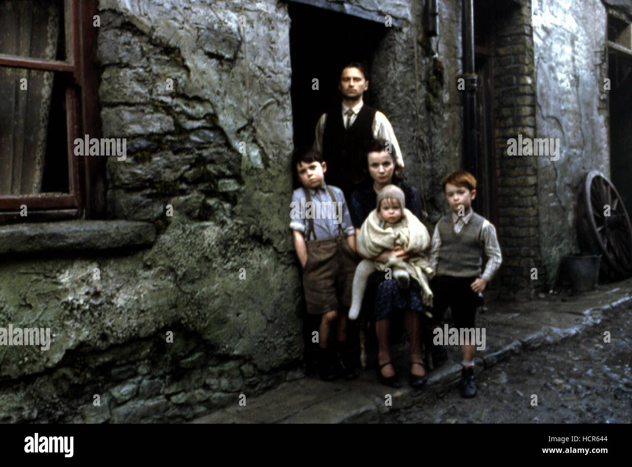 ANGELA'S ASHES, Joe Breen, Robert Carlyle, Emily Watson, Shane Murray Corcoran, 1999 Stock Photo ...