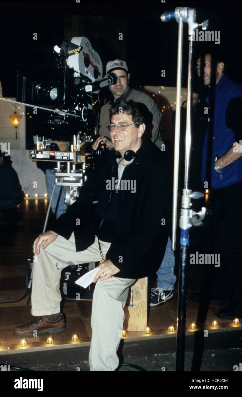 ANALYZE THIS, director Harold Ramis on set, 1999, © Warner Brothers ...