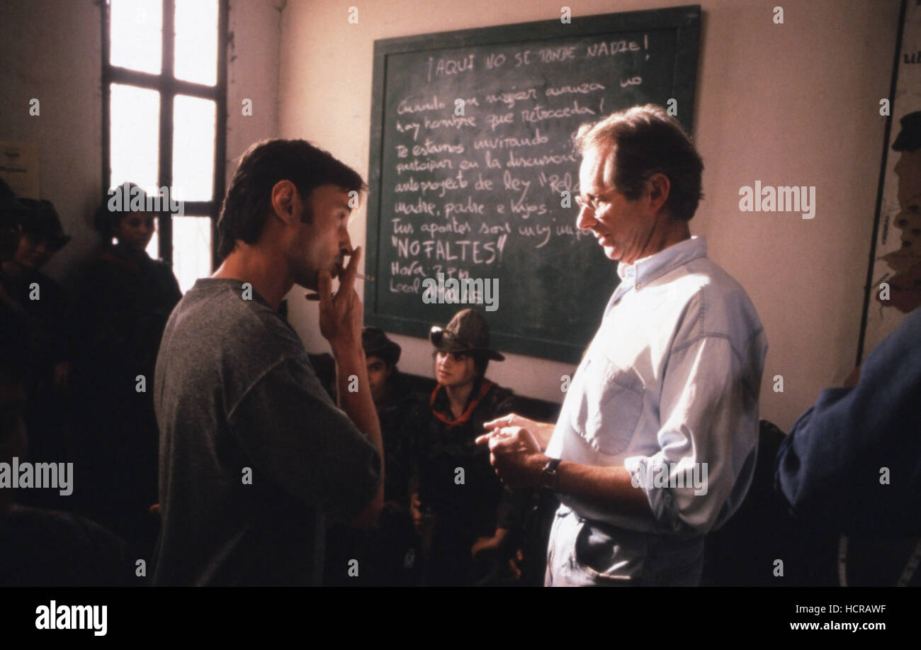 CARLA'S SONG, Robert Carlyle, director Ken Loach on set, 1996, (c ...