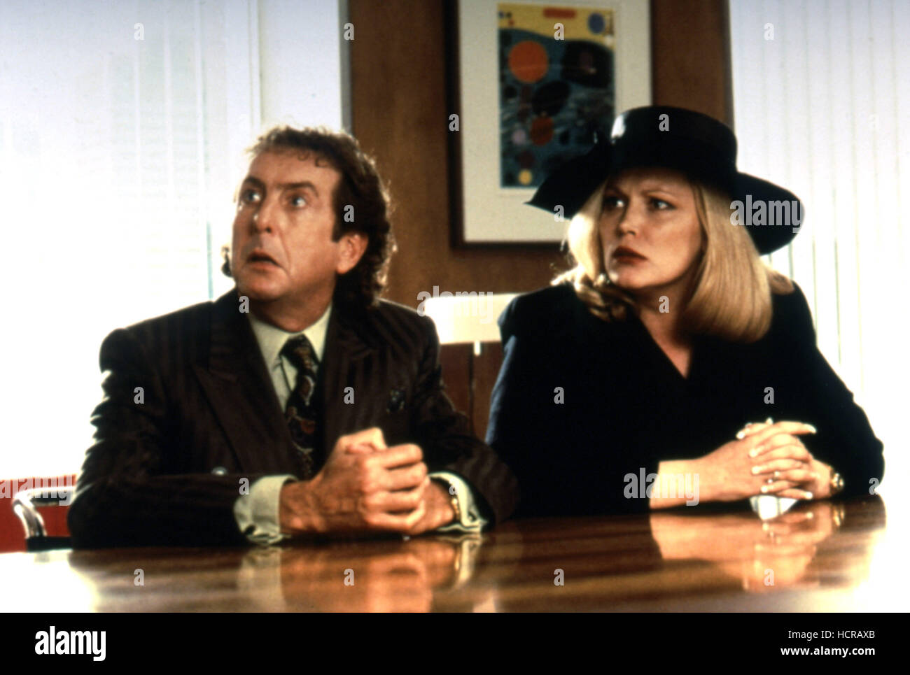 CASPER, Eric Idle, Cathy Moriarty, 1995, (c)Universal/courtesy Everett ...