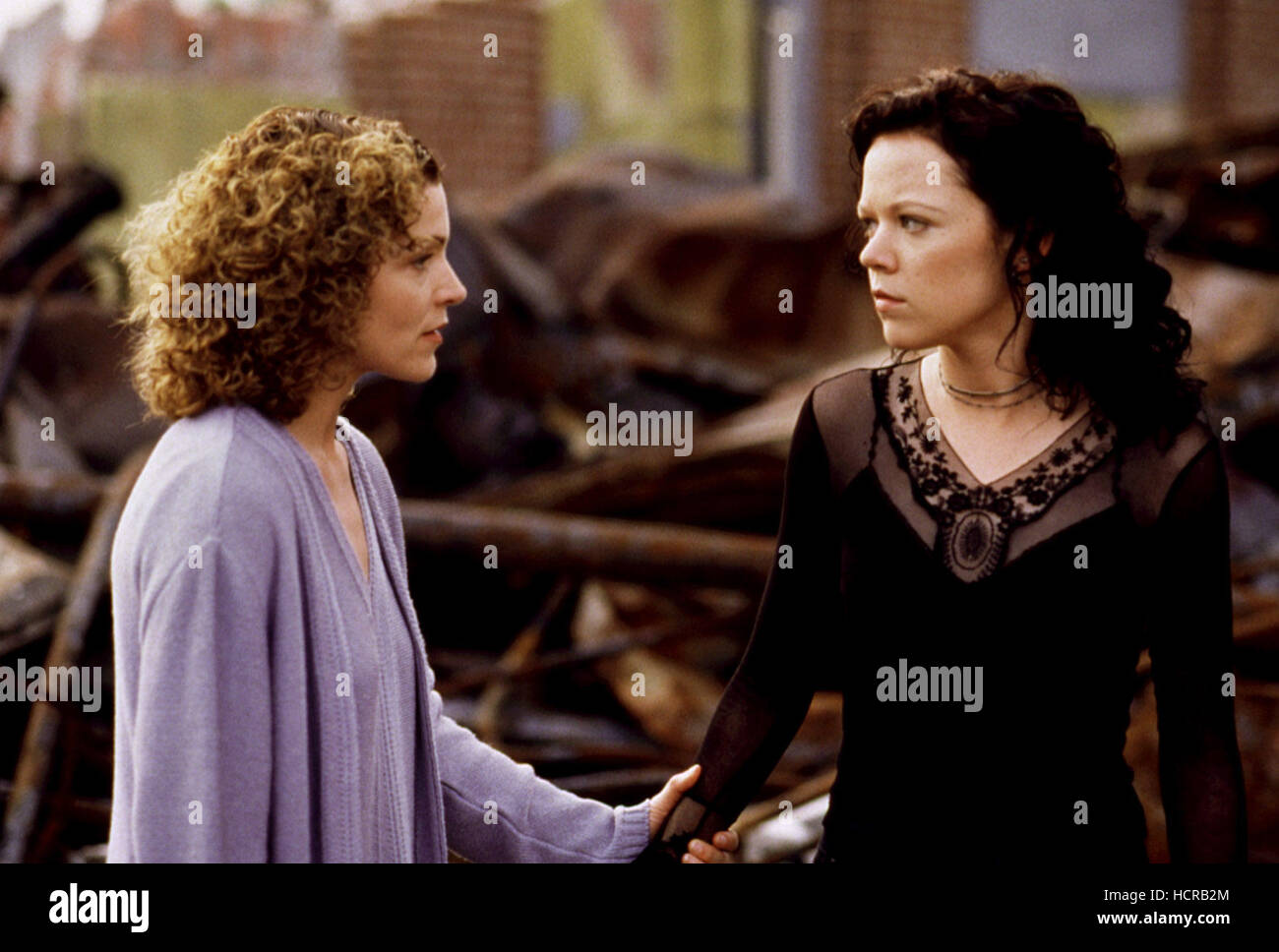 RAGE : CARRIE 2, Amy Irving, Emily Bergl, 1999 Stock Photo - Alamy