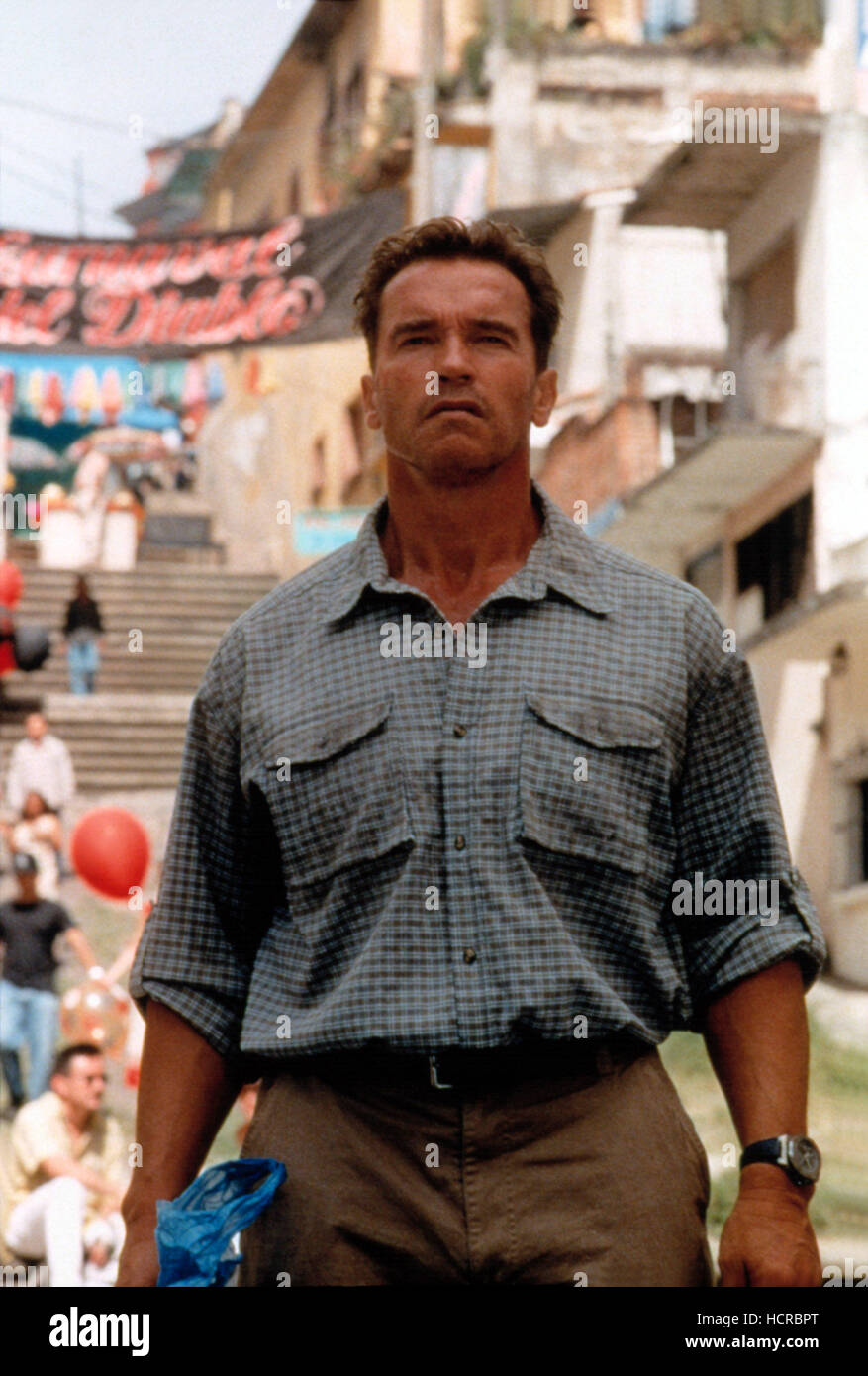 COLLATERAL DAMAGE, Arnold Schwarzenegger, 2002 (c) Warner Brothers ...
