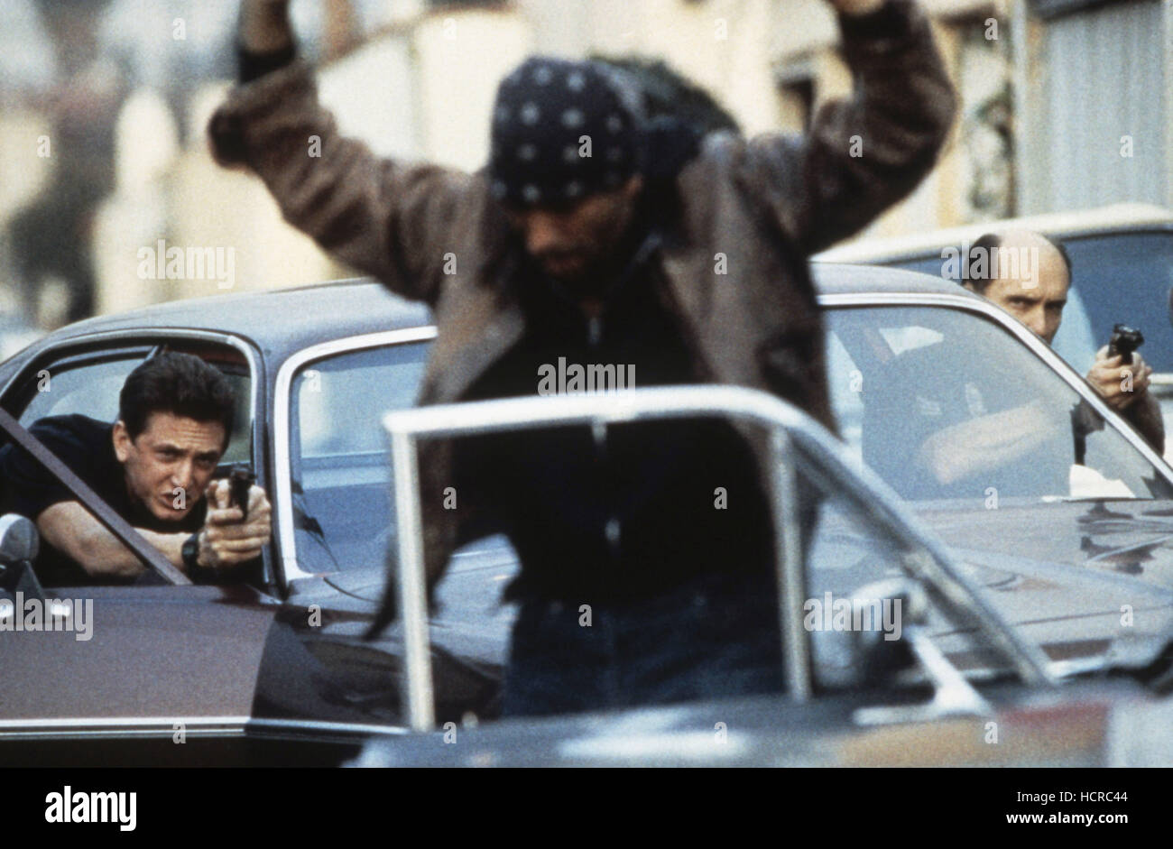 COLORS, Sean Penn (left), Robert Duvall (right), 1988, (c) Orion ...