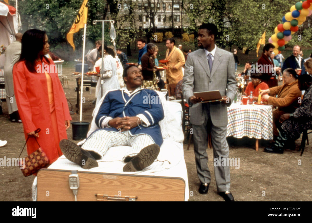 DOWN TO EARTH, Regina King, Frankie Faison, Chris Rock, 2001. (c ...