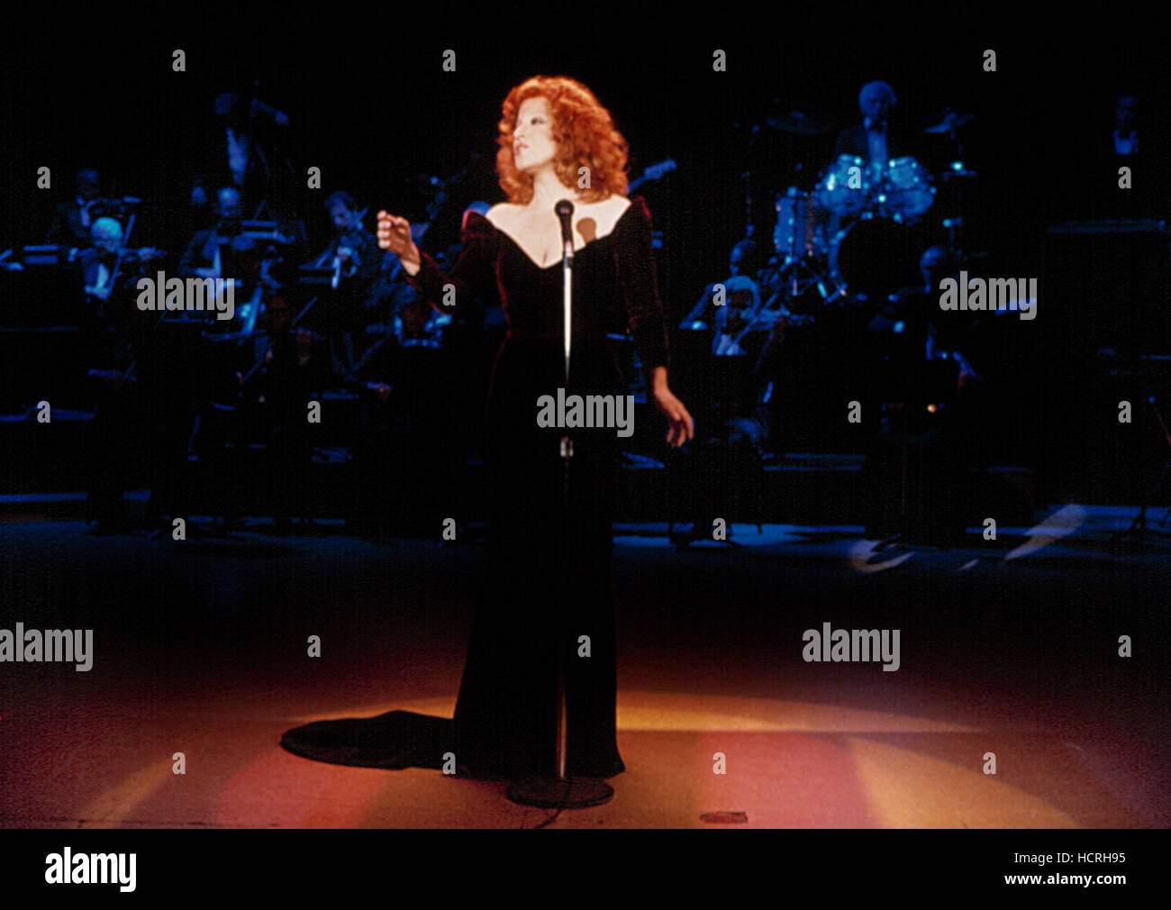BEACHES, Bette Midler, 1988. photo: © Buena Vista Pictures / courtesy ...
