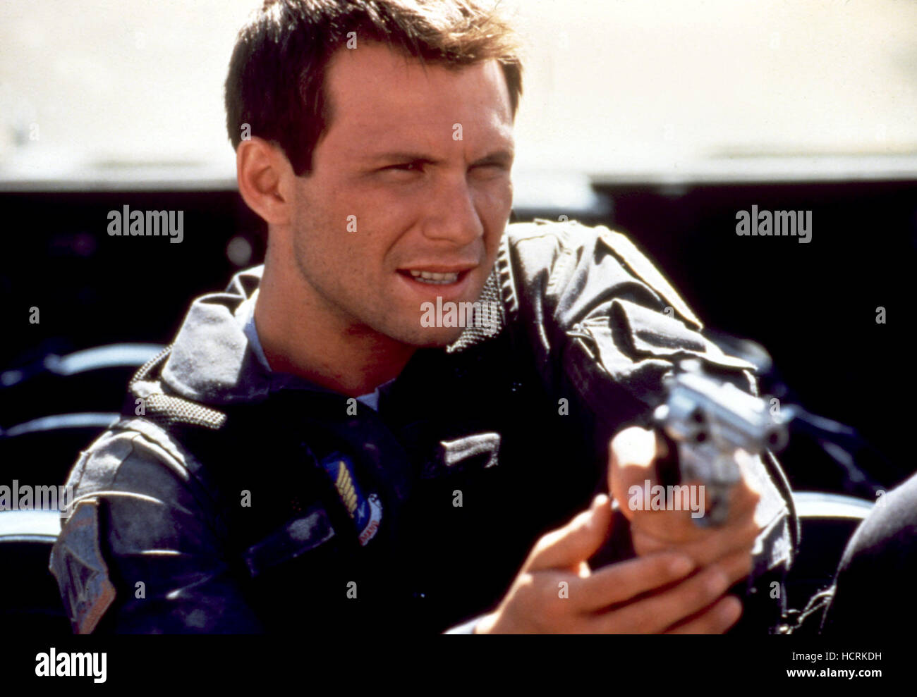 BROKEN ARROW, Christian Slater, 1996, gun Stock Photo - Alamy