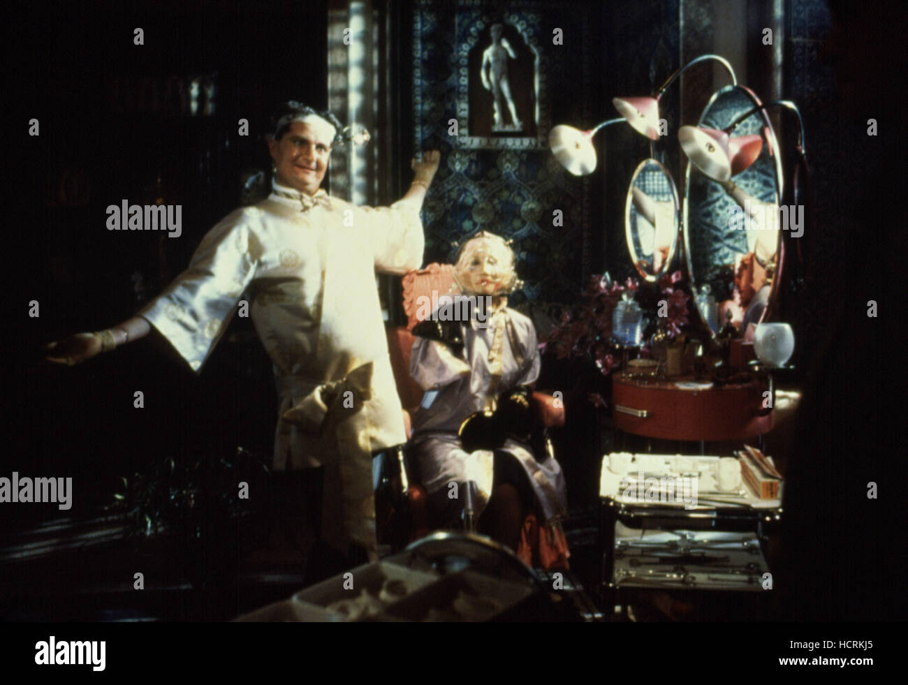 BRAZIL, Jim Broadbent, Katherine Helmond, 1985 Stock Photo - Alamy