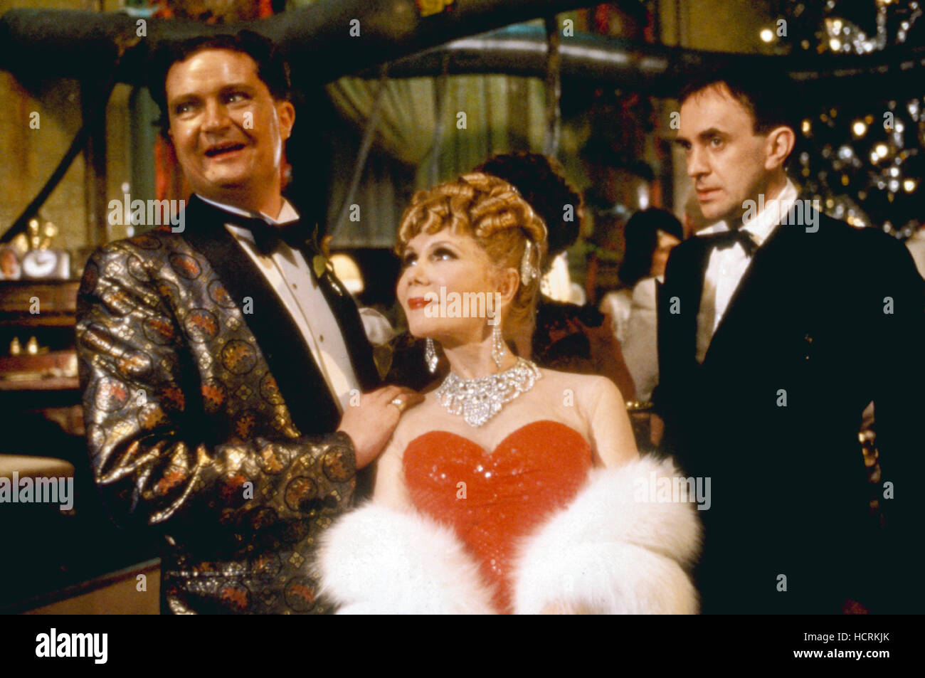 BRAZIL, Jim Broadbent, Katherine Helmond, Jonathan Pryce, 1985. (c ...