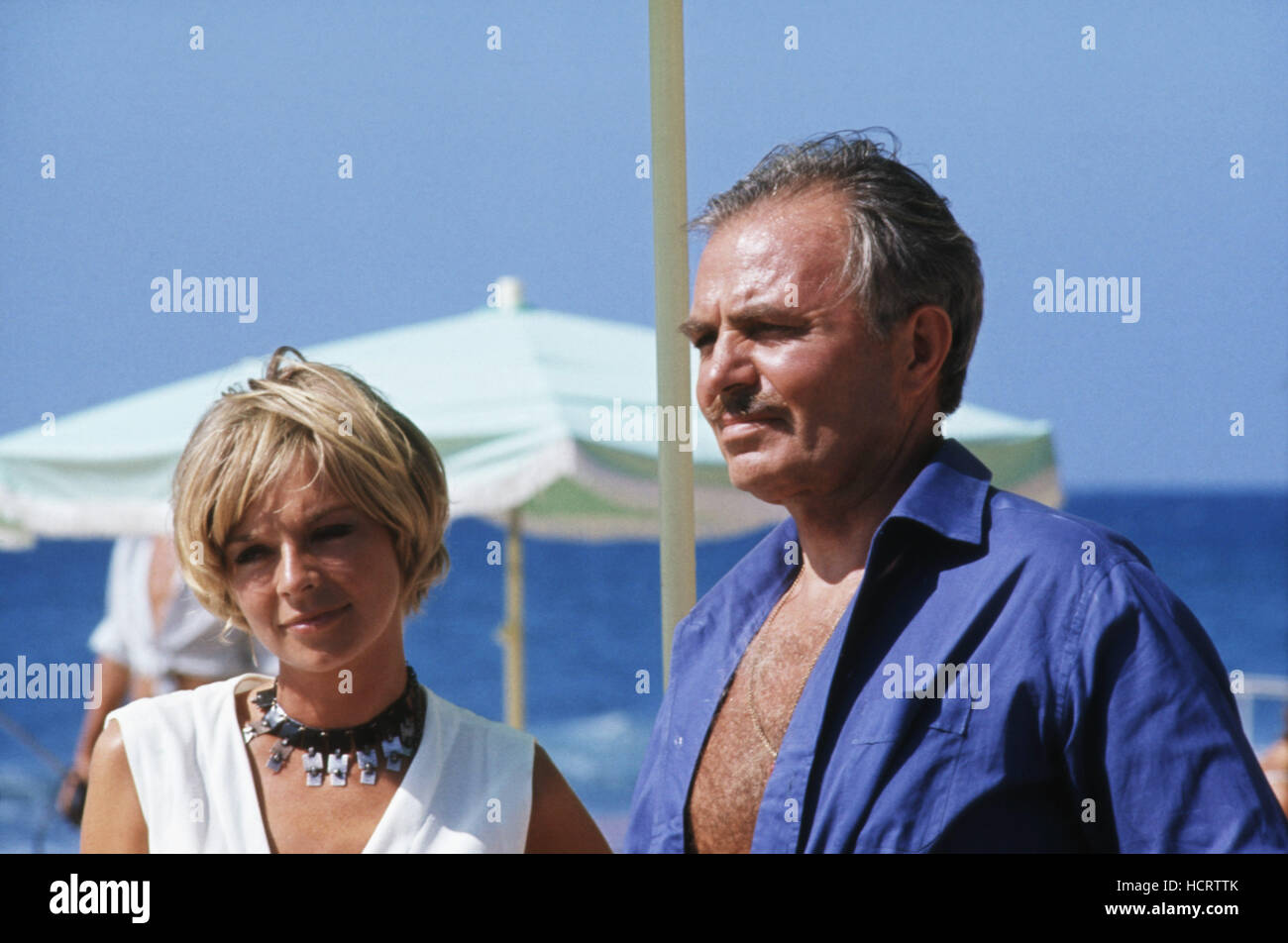 DUFFY, from left: Susannah York, James Mason, 1968 Stock Photo - Alamy